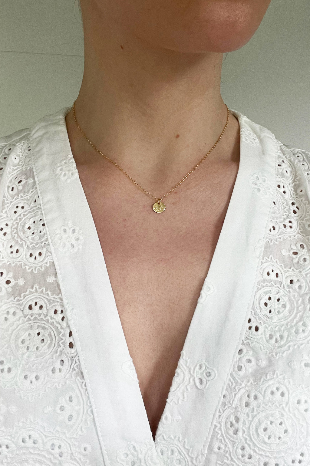 NECKLACE "SMALL MODERN MATI" GOLD – Lemoni